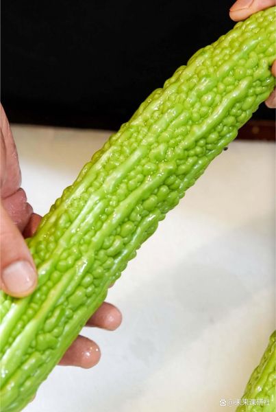 苦瓜怎么吃才不苦_苦瓜去苦技巧-第3张图片-山城妙识