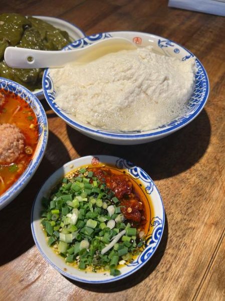 四川富顺荤豆花怎么做_正宗做法与关键技巧-第1张图片-山城妙识 四川富顺荤豆花怎么做_正宗做法与关键技巧-第1张图片-山城妙识