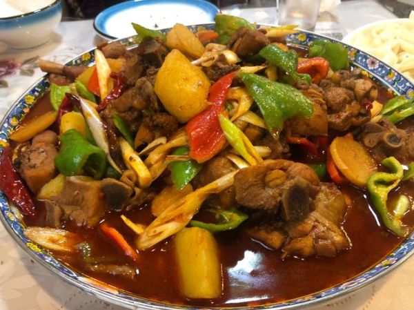 乌鲁木齐最正宗的大盘鸡在哪吃_哪家店最地道-第3张图片-山城妙识 乌鲁木齐最正宗的大盘鸡在哪吃_哪家店最地道-第3张图片-山城妙识