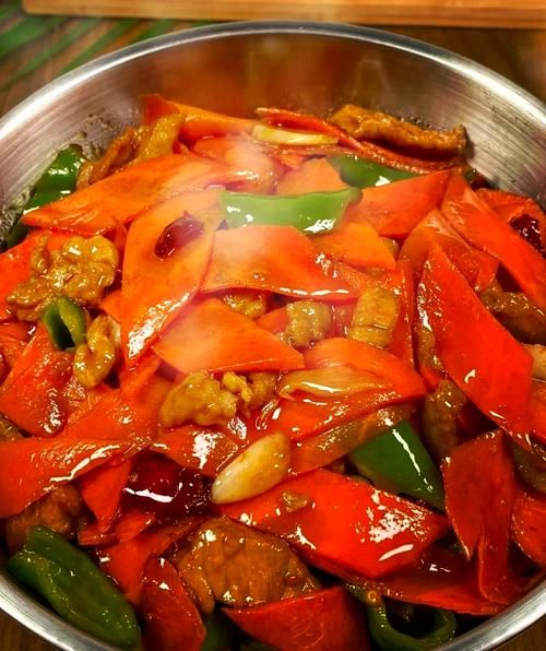 家常炒胡萝卜怎么炒好吃_胡萝卜炒多久才脆嫩-第1张图片-山城妙识 家常炒胡萝卜怎么炒好吃_胡萝卜炒多久才脆嫩-第1张图片-山城妙识