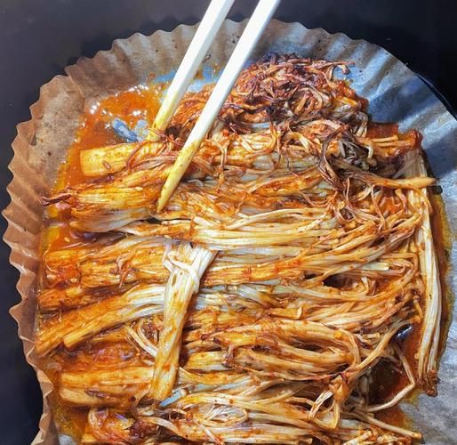 电饼铛烤金针菇怎么做_金针菇用不用焯水-第1张图片-山城妙识