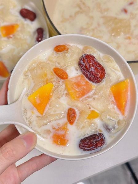 木瓜银耳红枣汤的功效与做法_孕妇可以喝吗-第1张图片-山城妙识