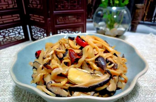 炒笋丝怎么炒好吃_炒笋丝的做法窍门-第1张图片-山城妙识 炒笋丝怎么炒好吃_炒笋丝的做法窍门-第1张图片-山城妙识