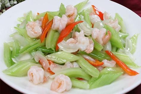 百合虾仁炒西芹怎么做_百合虾仁炒西芹需要焯水吗-第1张图片-山城妙识