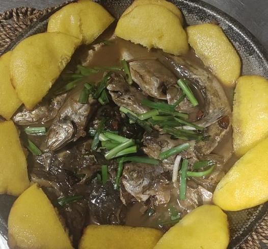 鱼锅饼子怎么和面_鱼锅饼子面怎么和才松软-第1张图片-山城妙识 鱼锅饼子怎么和面_鱼锅饼子面怎么和才松软-第1张图片-山城妙识