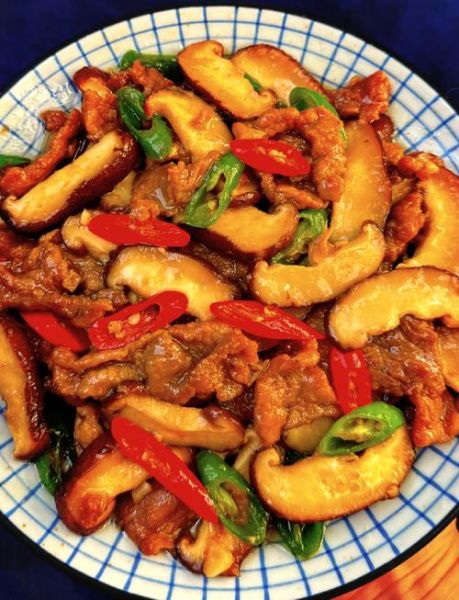 香菇炒肉怎么做_香菇炒肉先炒肉还是先炒香菇-第3张图片-山城妙识 香菇炒肉怎么做_香菇炒肉先炒肉还是先炒香菇-第3张图片-山城妙识