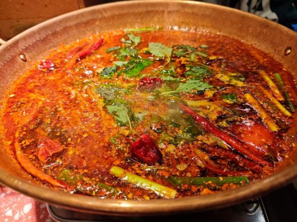 酸菜火锅怎么做窍门_酸菜火锅底料怎么炒才香-第2张图片-山城妙识 酸菜火锅怎么做窍门_酸菜火锅底料怎么炒才香-第2张图片-山城妙识