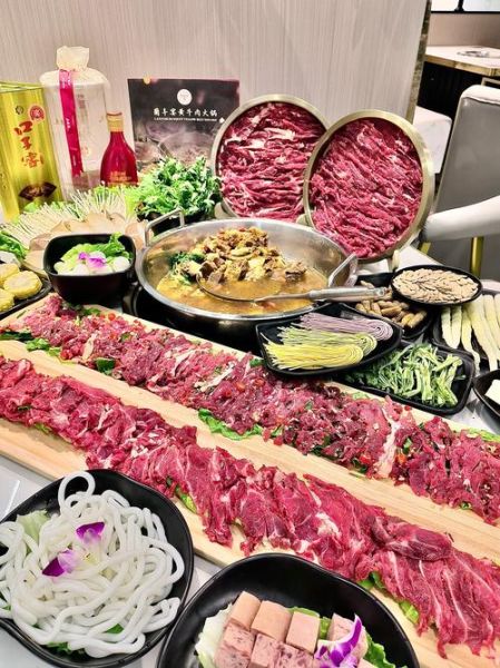 牛肉火锅配菜有哪些_哪些配菜最经典-第1张图片-山城妙识 牛肉火锅配菜有哪些_哪些配菜最经典-第1张图片-山城妙识