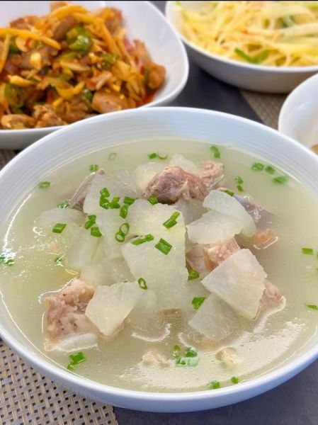 冬瓜排骨汤怎么做最好吃_冬瓜排骨汤的家常做法-第1张图片-山城妙识 冬瓜排骨汤怎么做最好吃_冬瓜排骨汤的家常做法-第1张图片-山城妙识