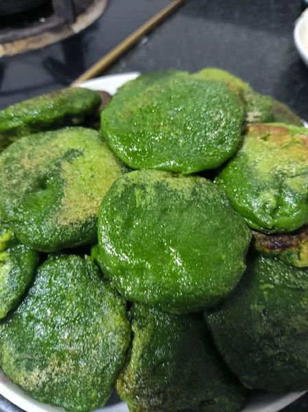 艾叶糍粑的功效与作用禁忌_孕妇能吃吗-第3张图片-山城妙识 艾叶糍粑的功效与作用禁忌_孕妇能吃吗-第3张图片-山城妙识