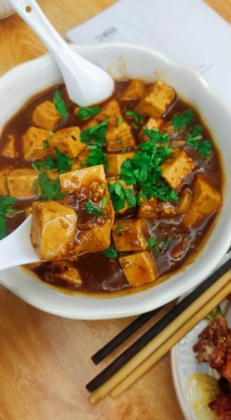 老式炖豆腐怎么做_炖豆腐的家常做法步骤-第1张图片-山城妙识