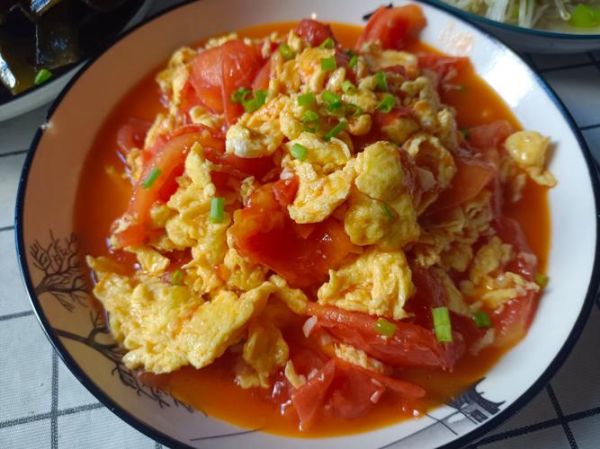 西红柿炒鸡蛋图片高清_如何拍出高清诱人效果-第1张图片-山城妙识 西红柿炒鸡蛋图片高清_如何拍出高清诱人效果-第1张图片-山城妙识