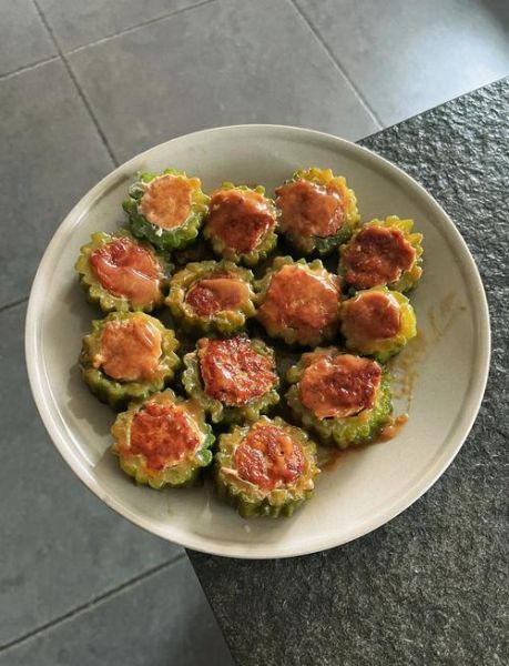 苦瓜怎么炒不苦又好吃_苦瓜的做法大全最好吃图解-第1张图片-山城妙识 苦瓜怎么炒不苦又好吃_苦瓜的做法大全最好吃图解-第1张图片-山城妙识