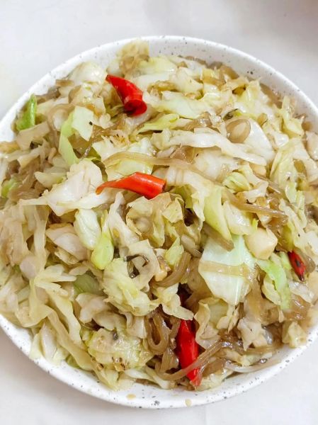 卷心菜炒粉条怎么炒不粘锅_卷心菜炒粉条的家常做法-第1张图片-山城妙识 卷心菜炒粉条怎么炒不粘锅_卷心菜炒粉条的家常做法-第1张图片-山城妙识