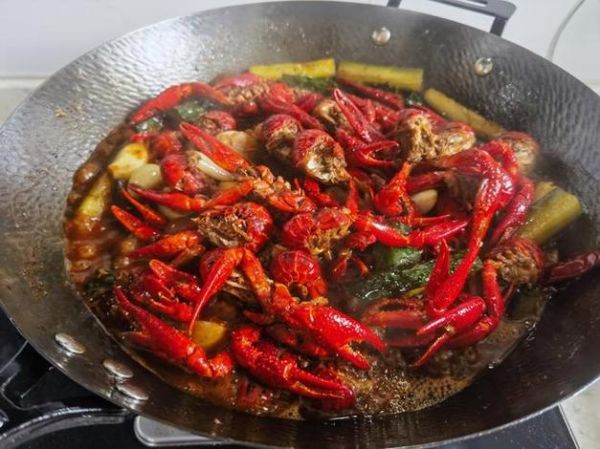 油焖龙虾怎么做_油焖龙虾做法步骤-第2张图片-山城妙识 油焖龙虾怎么做_油焖龙虾做法步骤-第2张图片-山城妙识