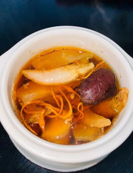 花胶补血养颜汤的做法_花胶汤怎么炖不腥-第1张图片-山城妙识