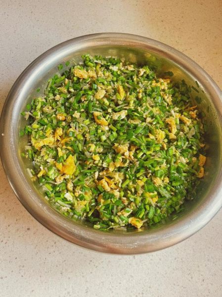 韭菜饺子馅怎么调才好吃_韭菜饺子馅的配料比例-第2张图片-山城妙识