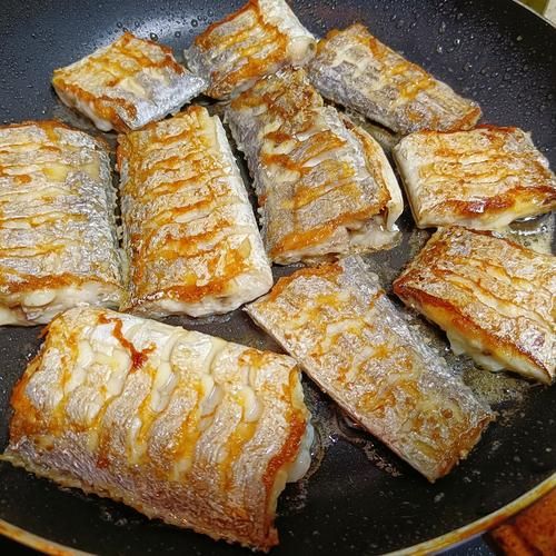 香煎带鱼不破皮_带鱼怎么煎才酥脆-第3张图片-山城妙识
