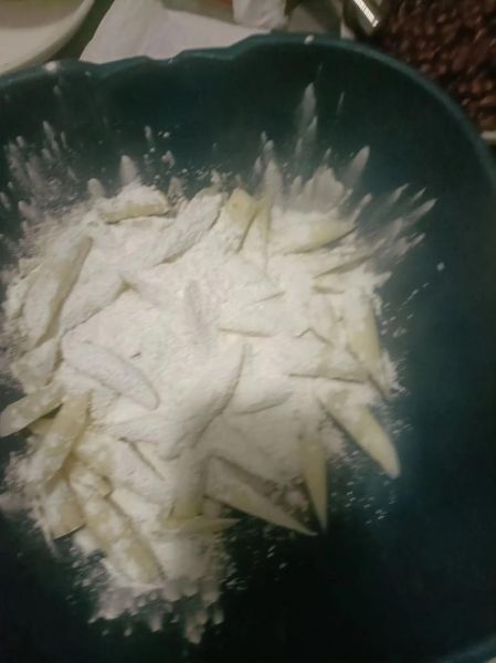 拔丝山药怎么做_拔丝山药的糖怎么熬-第1张图片-山城妙识