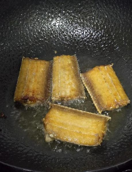 香煎带鱼不破皮_带鱼怎么煎才酥脆-第1张图片-山城妙识