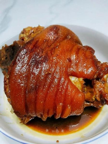 红焖肘子怎么做_红焖肘子用什么香料-第1张图片-山城妙识 红焖肘子怎么做_红焖肘子用什么香料-第1张图片-山城妙识