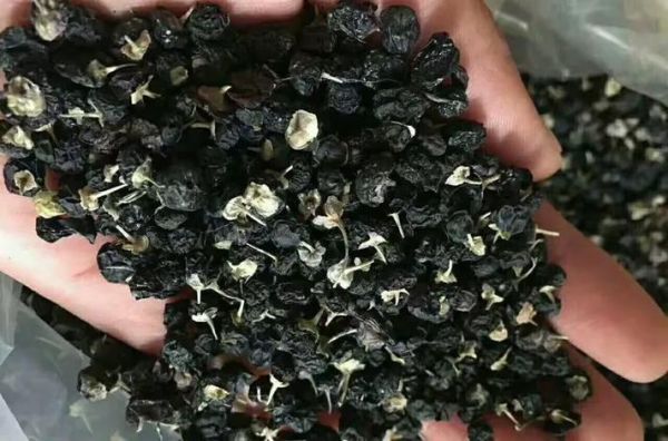 喝藏红花后排出黑色东西_正常吗-第3张图片-山城妙识