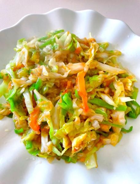 卷心菜怎么炒好吃_卷心菜图片做法大全-第1张图片-山城妙识