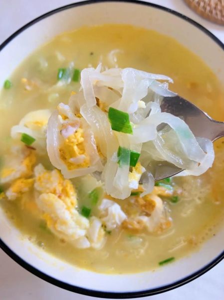 白萝卜丝汤怎么做好喝_白萝卜丝汤的家常做法-第1张图片-山城妙识 白萝卜丝汤怎么做好喝_白萝卜丝汤的家常做法-第1张图片-山城妙识