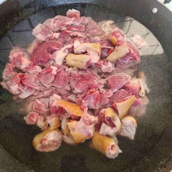 麻辣狗肉火锅怎么做_正宗川味配方-第1张图片-山城妙识