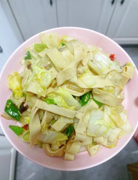 白菜炒豆皮怎么炒好吃_白菜炒豆皮需要焯水吗-第2张图片-山城妙识 白菜炒豆皮怎么炒好吃_白菜炒豆皮需要焯水吗-第2张图片-山城妙识