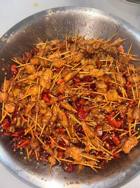 炒牙签肉的家常做法_牙签肉怎么炒才嫩-第1张图片-山城妙识 炒牙签肉的家常做法_牙签肉怎么炒才嫩-第1张图片-山城妙识