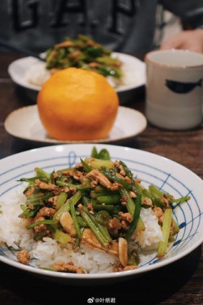 芹菜肉丝盖饭怎么做_芹菜肉丝盖饭热量高吗-第3张图片-山城妙识 芹菜肉丝盖饭怎么做_芹菜肉丝盖饭热量高吗-第3张图片-山城妙识