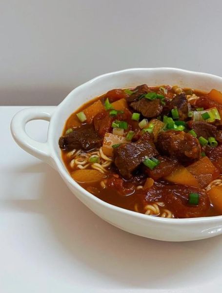 土豆西红柿面条怎么做_家常做法步骤详解-第2张图片-山城妙识 土豆西红柿面条怎么做_家常做法步骤详解-第2张图片-山城妙识