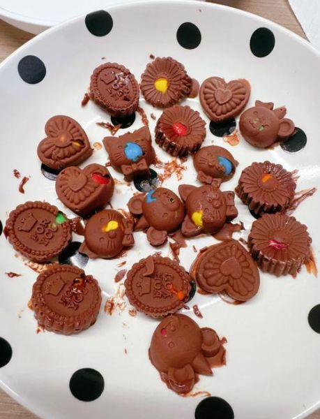 没有模具怎么做巧克力_不用模具做巧克力技巧-第1张图片-山城妙识 没有模具怎么做巧克力_不用模具做巧克力技巧-第1张图片-山城妙识