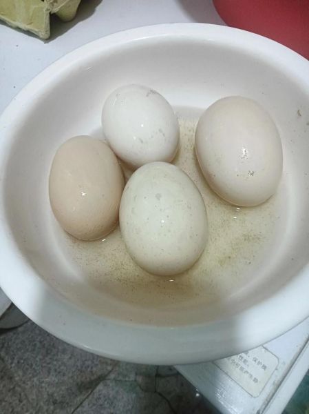 腌咸鸡蛋出油多_不很咸怎么做-第2张图片-山城妙识 腌咸鸡蛋出油多_不很咸怎么做-第2张图片-山城妙识