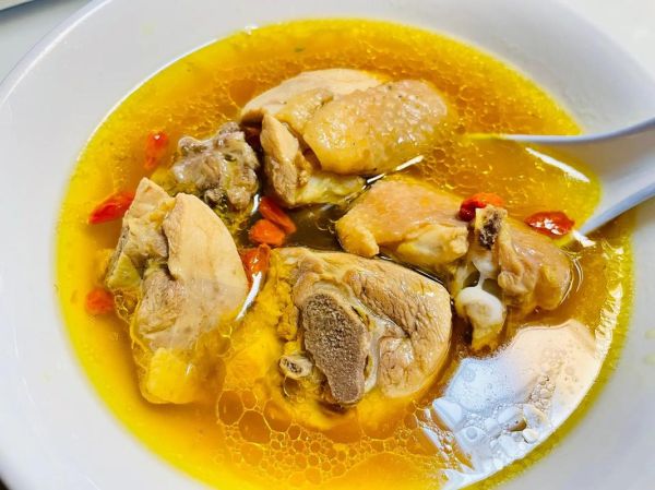 三黄鸡汤怎么炖好喝_三黄鸡汤炖多久才香-第2张图片-山城妙识 三黄鸡汤怎么炖好喝_三黄鸡汤炖多久才香-第2张图片-山城妙识