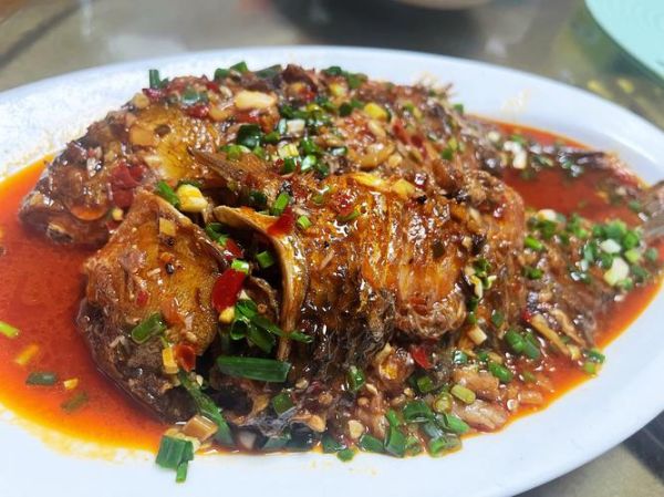 红烧鲫鱼图片大全_红烧鲫鱼怎么做才入味-第1张图片-山城妙识 红烧鲫鱼图片大全_红烧鲫鱼怎么做才入味-第1张图片-山城妙识