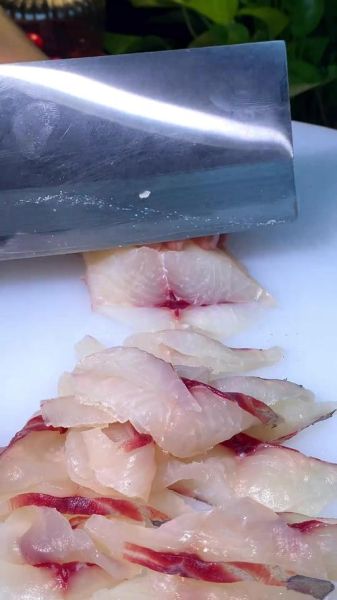 怎么切鱼片_鱼片怎么切才不散-第2张图片-山城妙识 怎么切鱼片_鱼片怎么切才不散-第2张图片-山城妙识