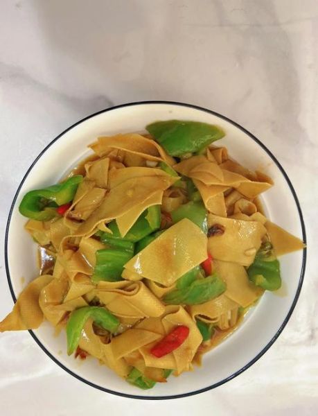 豆腐皮怎么做好吃_豆腐皮炒菜技巧-第1张图片-山城妙识 豆腐皮怎么做好吃_豆腐皮炒菜技巧-第1张图片-山城妙识