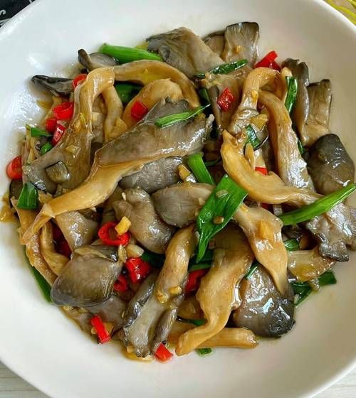 炒鲜蘑菇要不要焯水_炒鲜蘑菇怎么炒才好吃-第1张图片-山城妙识