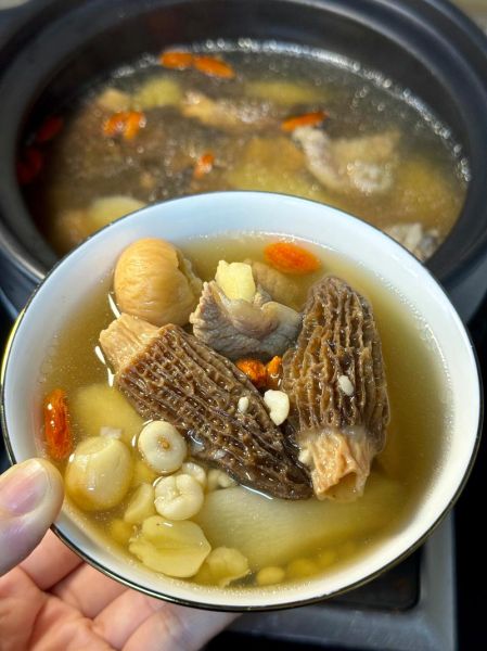 秋冬季炖什么汤最滋补_炖汤食材怎么搭配-第1张图片-山城妙识 秋冬季炖什么汤最滋补_炖汤食材怎么搭配-第1张图片-山城妙识