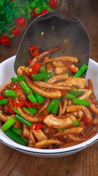 孜然鱿鱼怎么做才嫩_孜然鱿鱼的家常做法-第2张图片-山城妙识 孜然鱿鱼怎么做才嫩_孜然鱿鱼的家常做法-第2张图片-山城妙识