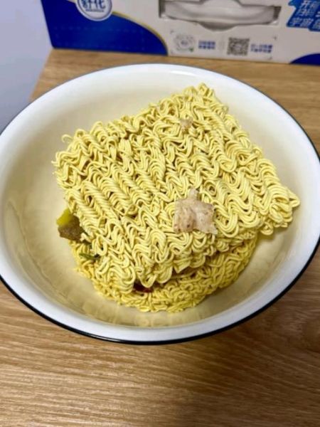 华丰三鲜伊面多少钱一包_华丰三鲜伊面好吃吗-第1张图片-山城妙识 华丰三鲜伊面多少钱一包_华丰三鲜伊面好吃吗-第1张图片-山城妙识