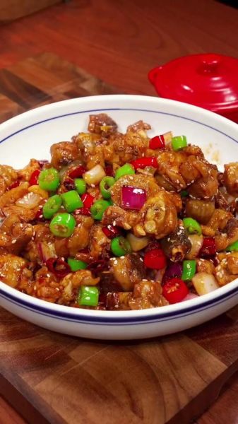 正宗四川干锅鸡怎么做_干锅鸡最正宗的做法-第1张图片-山城妙识 正宗四川干锅鸡怎么做_干锅鸡最正宗的做法-第1张图片-山城妙识