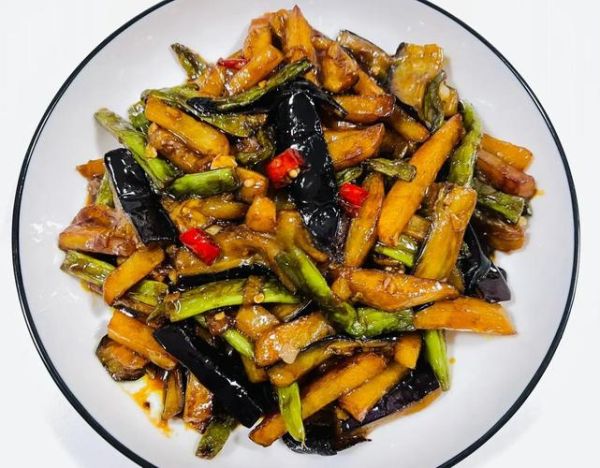 茄子豆角怎么炒好吃_茄子豆角先焯水还是先炒-第3张图片-山城妙识
