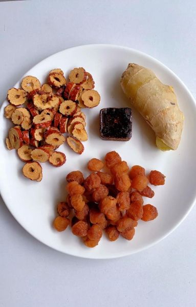 自制姜枣茶的做法及比例_姜枣茶一天喝几次最好-第3张图片-山城妙识