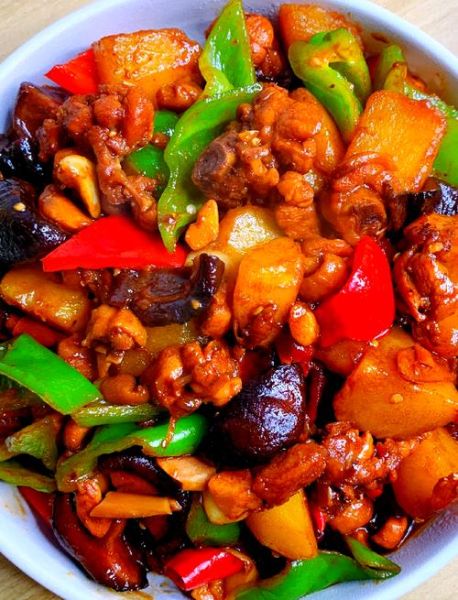 香菇鸡腿怎么做好吃_香菇鸡腿的家常做法-第1张图片-山城妙识