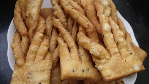 馓子的由来是什么_馓子最早出现在哪个朝代-第1张图片-山城妙识