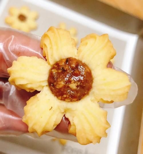 曲奇小饼干怎么做_曲奇小饼干需要哪些材料-第3张图片-山城妙识