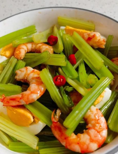 虾仁芹菜饺子馅怎么做_虾仁芹菜饺子馅怎么调好吃-第3张图片-山城妙识